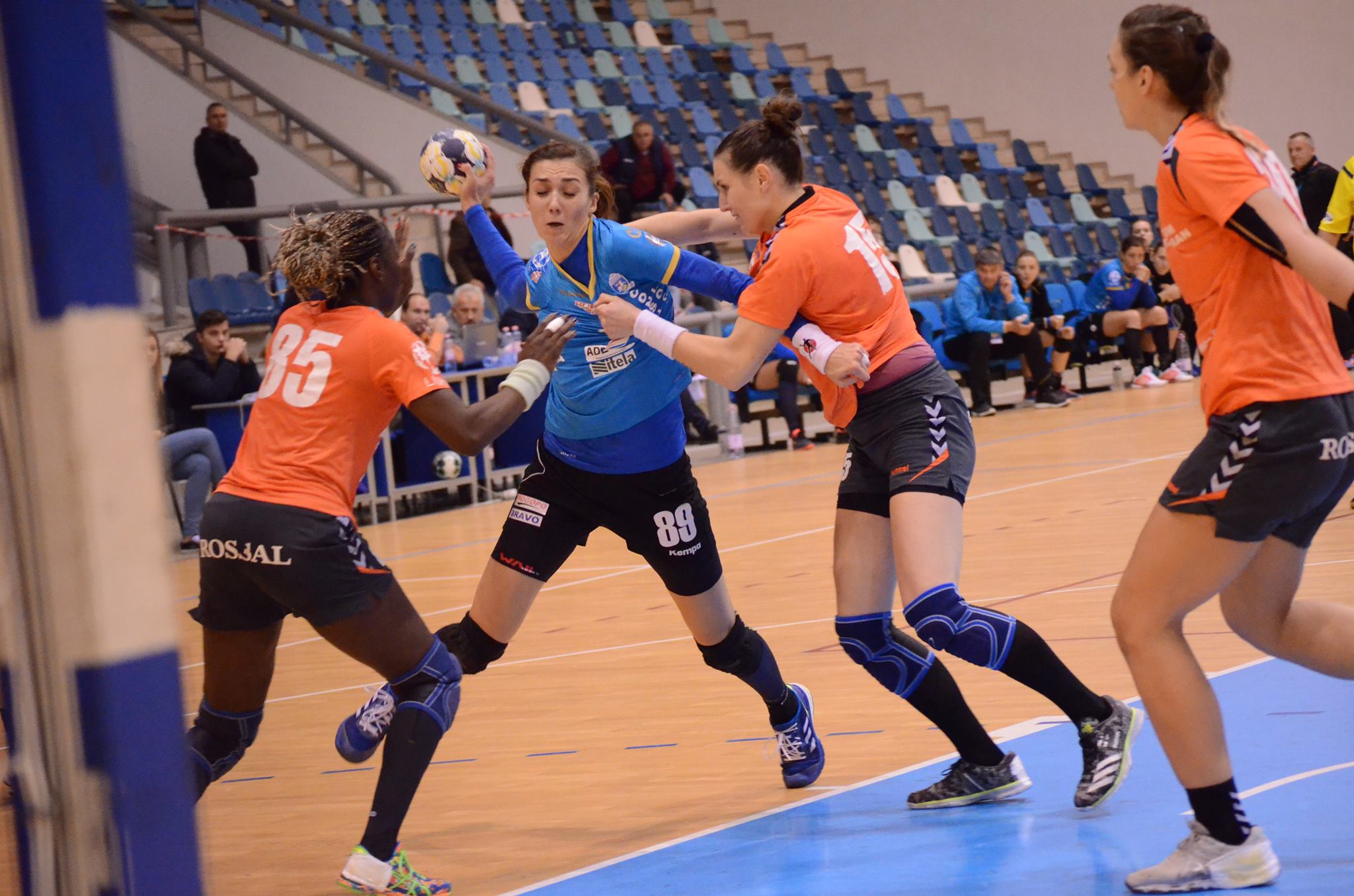 23469077_1663405743722020_1674624032_o - Copy | 007sport